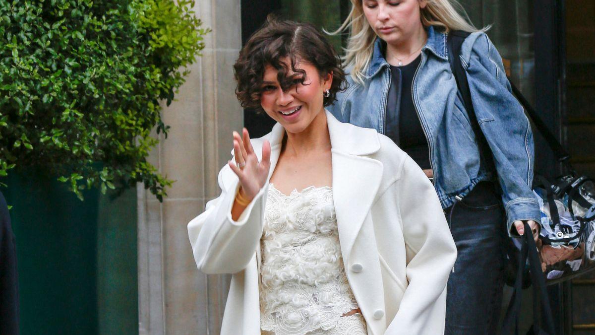 Zendaya's 'bridal method dressing' era goes viral at Paris premiere of ...