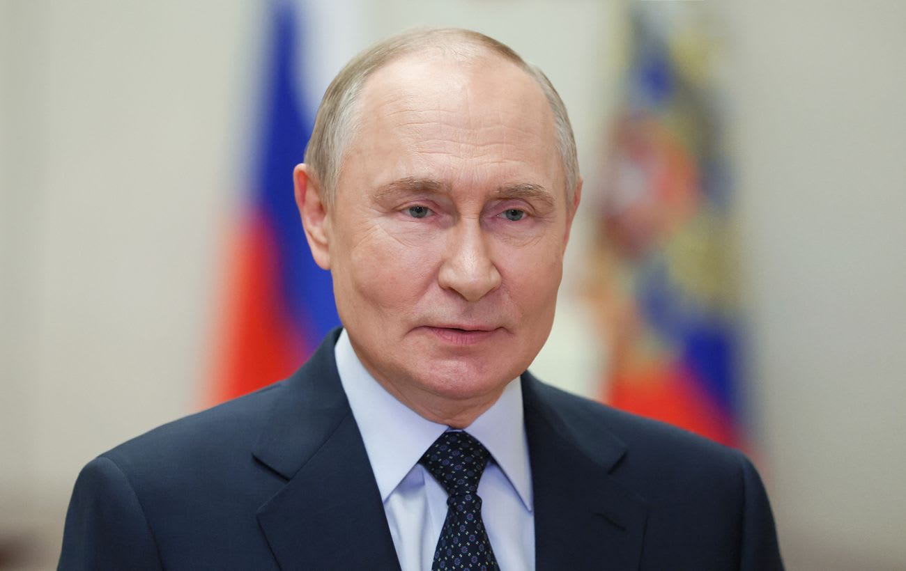 Putin demands oligarchs contribute money for war, The Bell reports