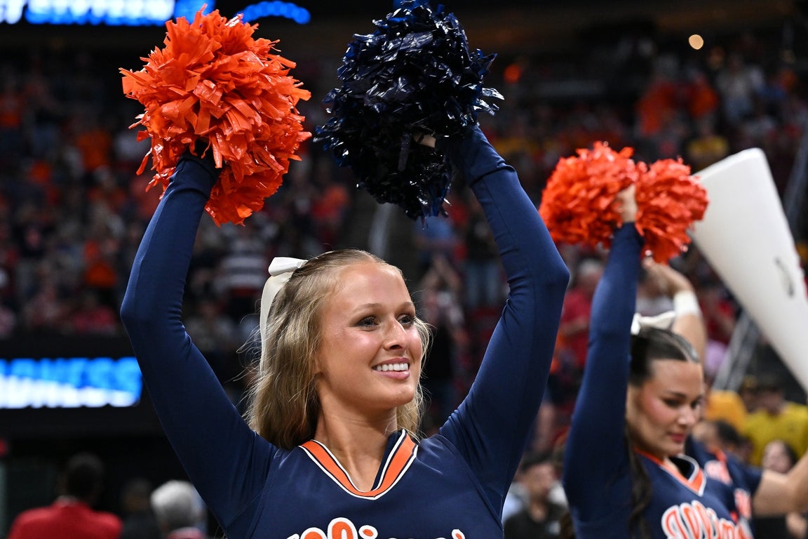 Incredible photos of Final Four-bound Illinois Fighting Illini cheerleaders