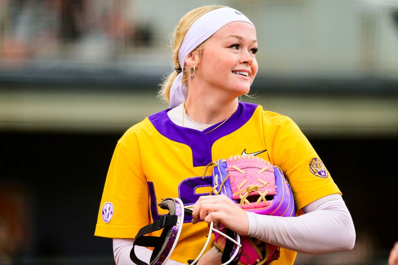 LSU softball star sparks social media frenzy after 'disrespectful ...