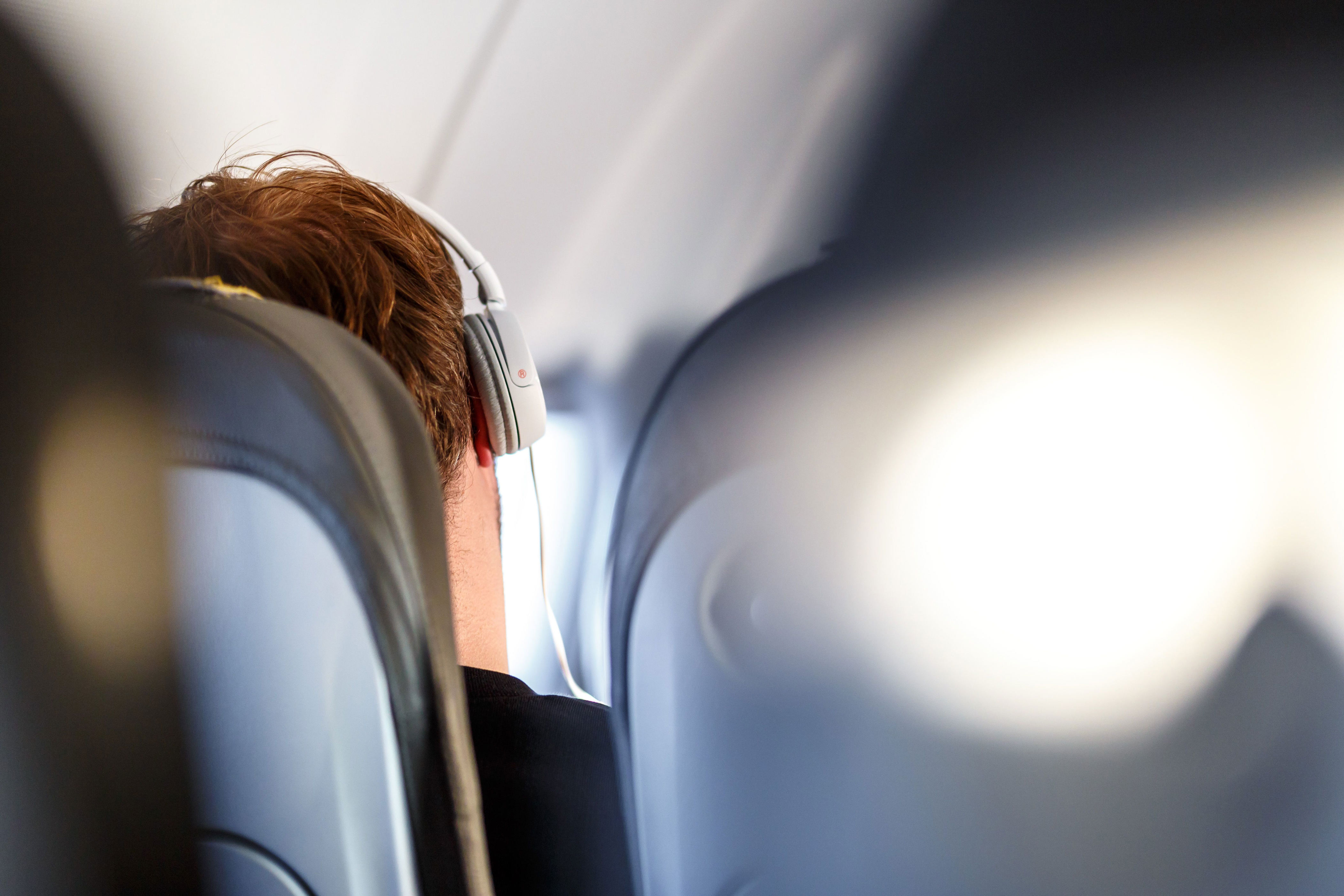 United Airlines' new rule 21: Refusal of transport for failure to use ...