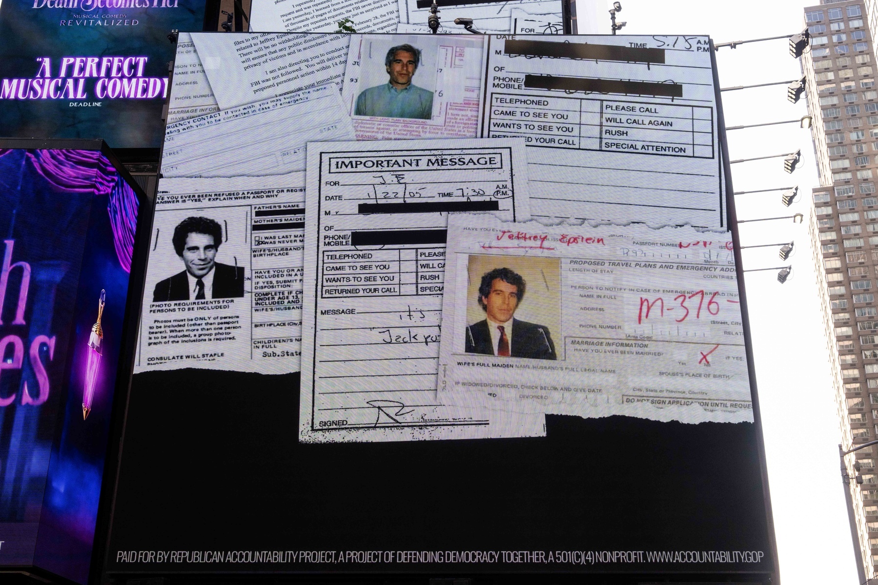 Epstein: A handwritten note allegedly hidden from the public for years