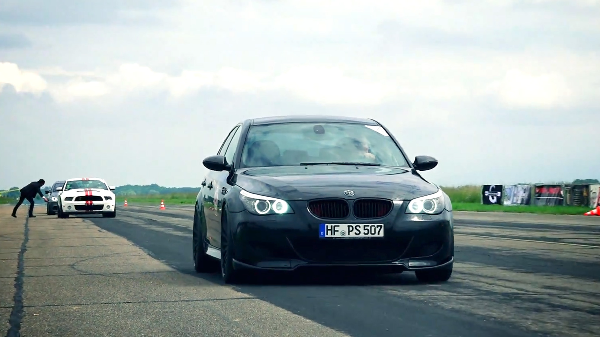 BMW M5 E60 V10: Sound und Leistung des High-Performance-Sedans im Fokus