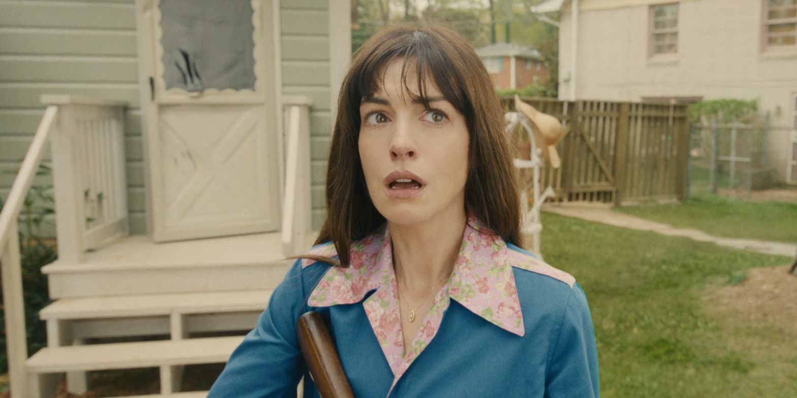 Anne Hathaway's End of Oak Street gets official trailer