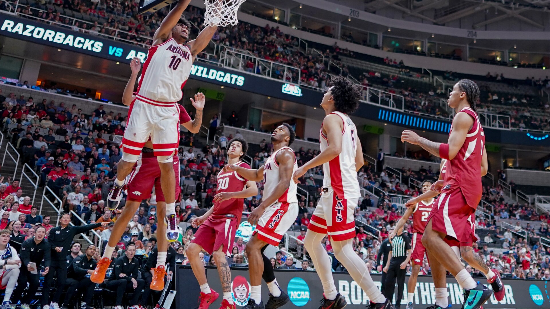 Top-seeded Arizona beats Arkansas 109-88 to reach the Elite Eight for ...