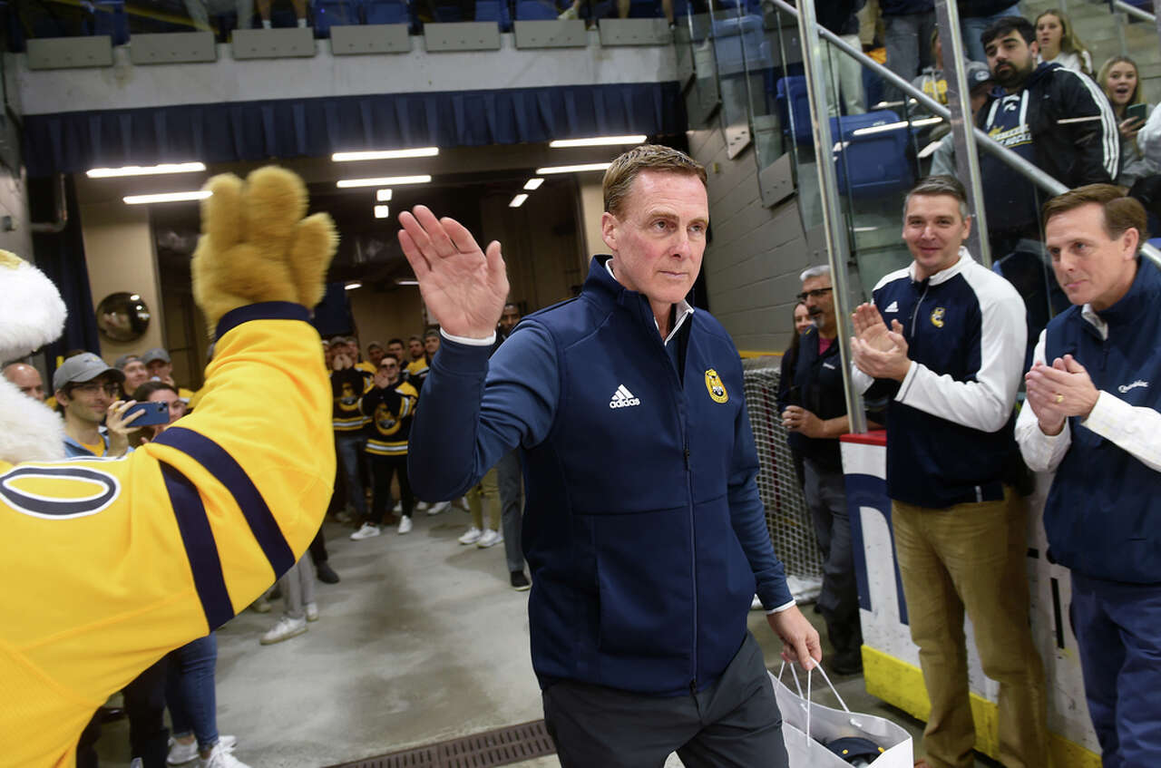 Quinnipiac men's hockey fends off Providence in Sioux Falls regional ...