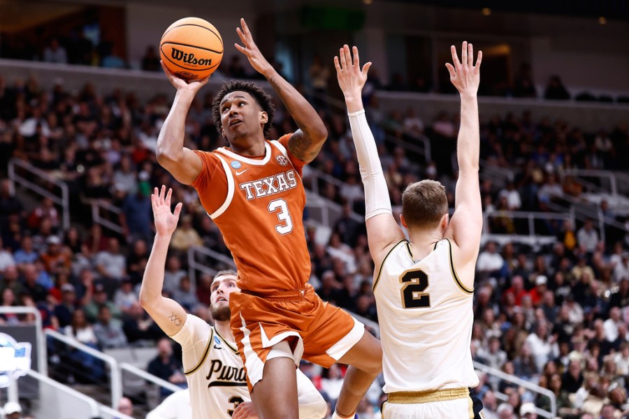 Mocks put Texas’ Dailyn Swain in first round; NBA draft begins Tuesday