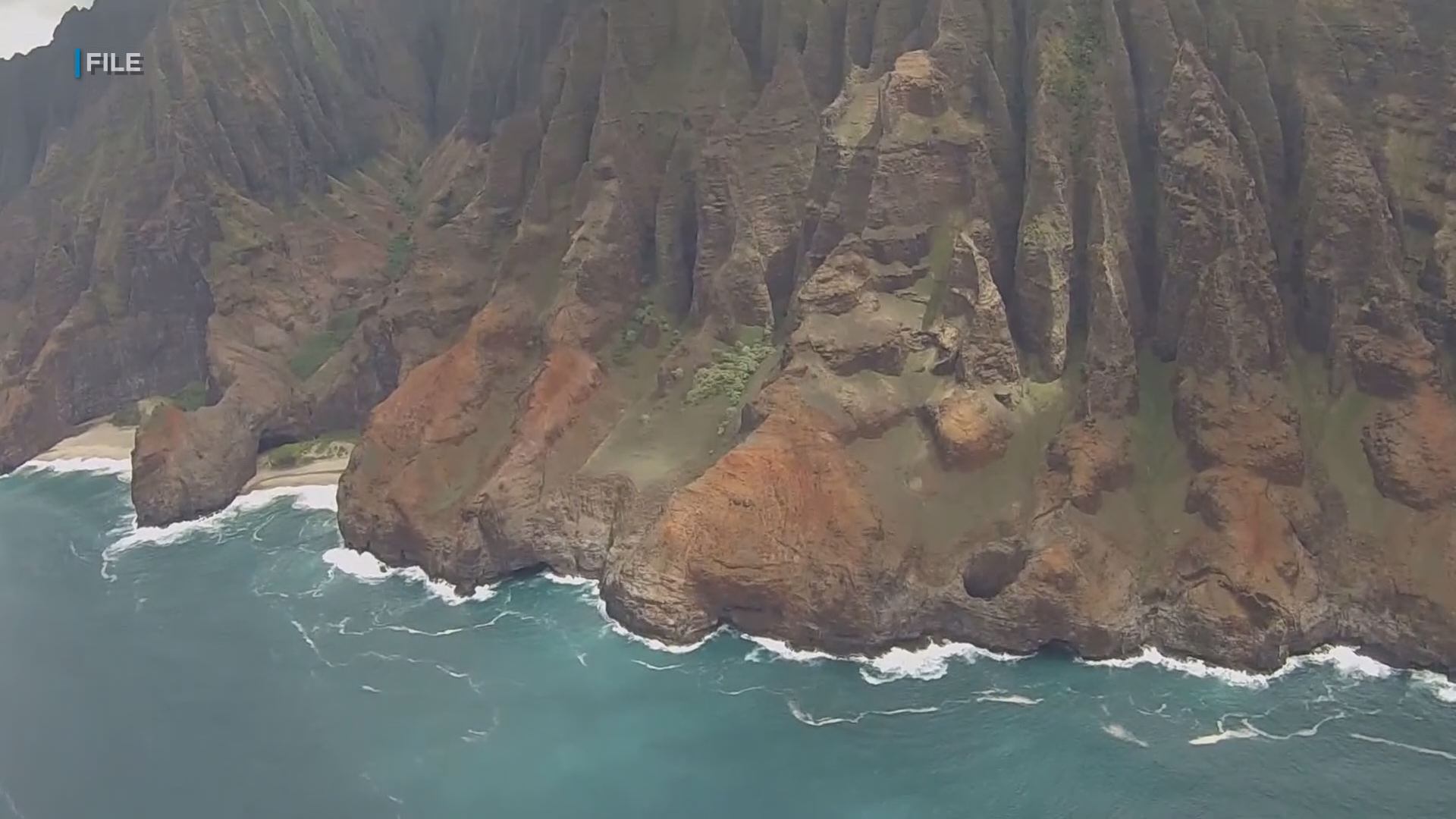 3 dead, 2 injured in helicopter crash on Kauai