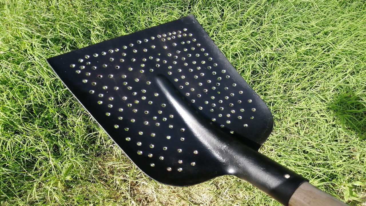 Amazing sand sieving shovel! Brilliant idea