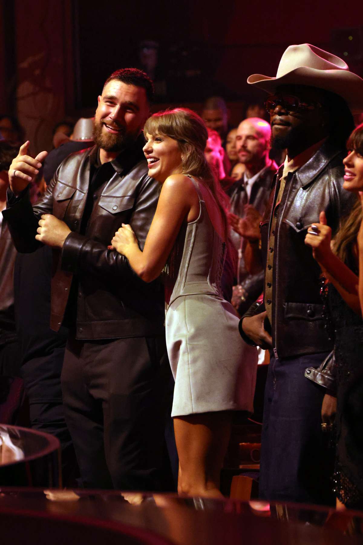 Taylor Swift, Travis Kelce set June wedding date and Rhode Island venue ...