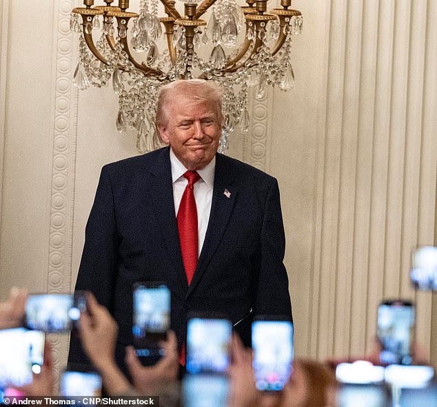 Trump mulls sending 10,000 ground troops to Middle East amid peace talks