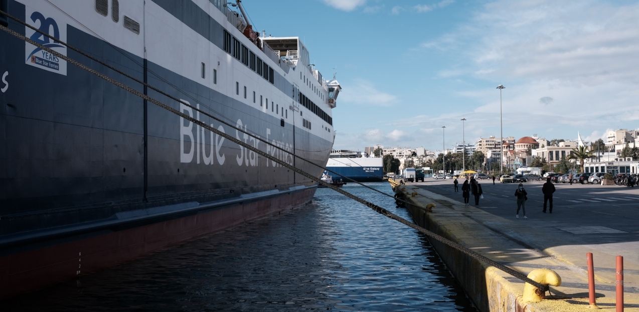 Τηλεφώνημα για βόμβα στο πλοίο Blue Star 2