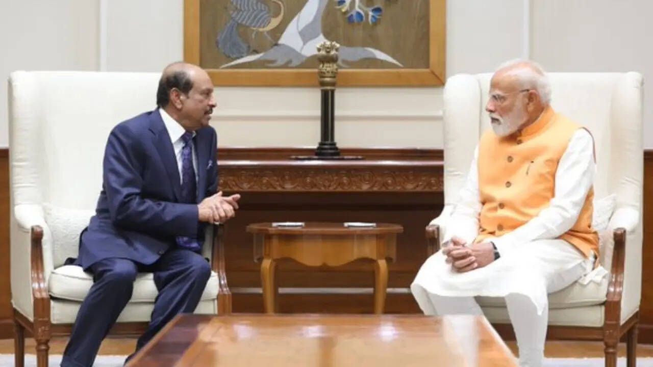 LuLu Group chairman Yusuff Ali MA thanks PM Modi for 'uninterrupted ...