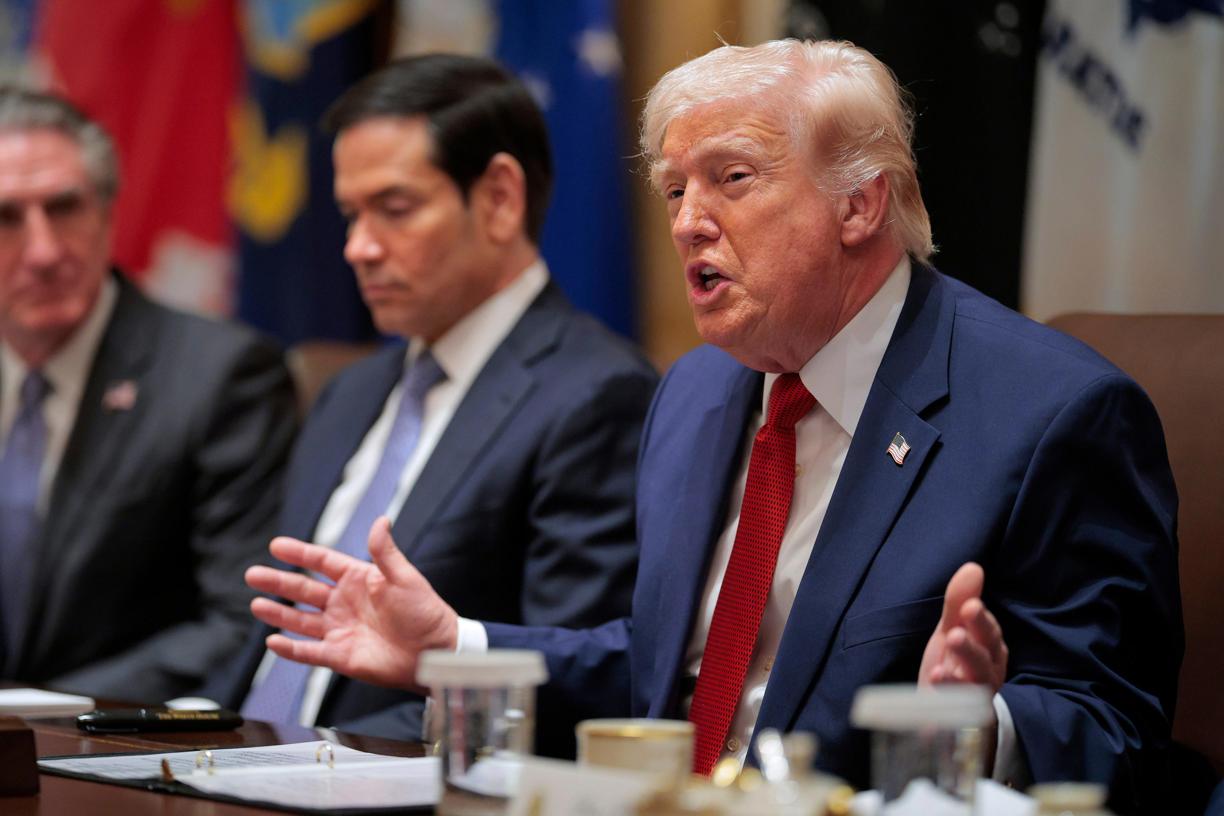 Trump scraps Camp David trip, will convene Cabinet at White House