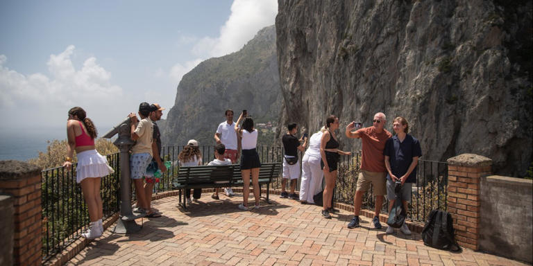 What the new Capri Island tourism rules are in 2026