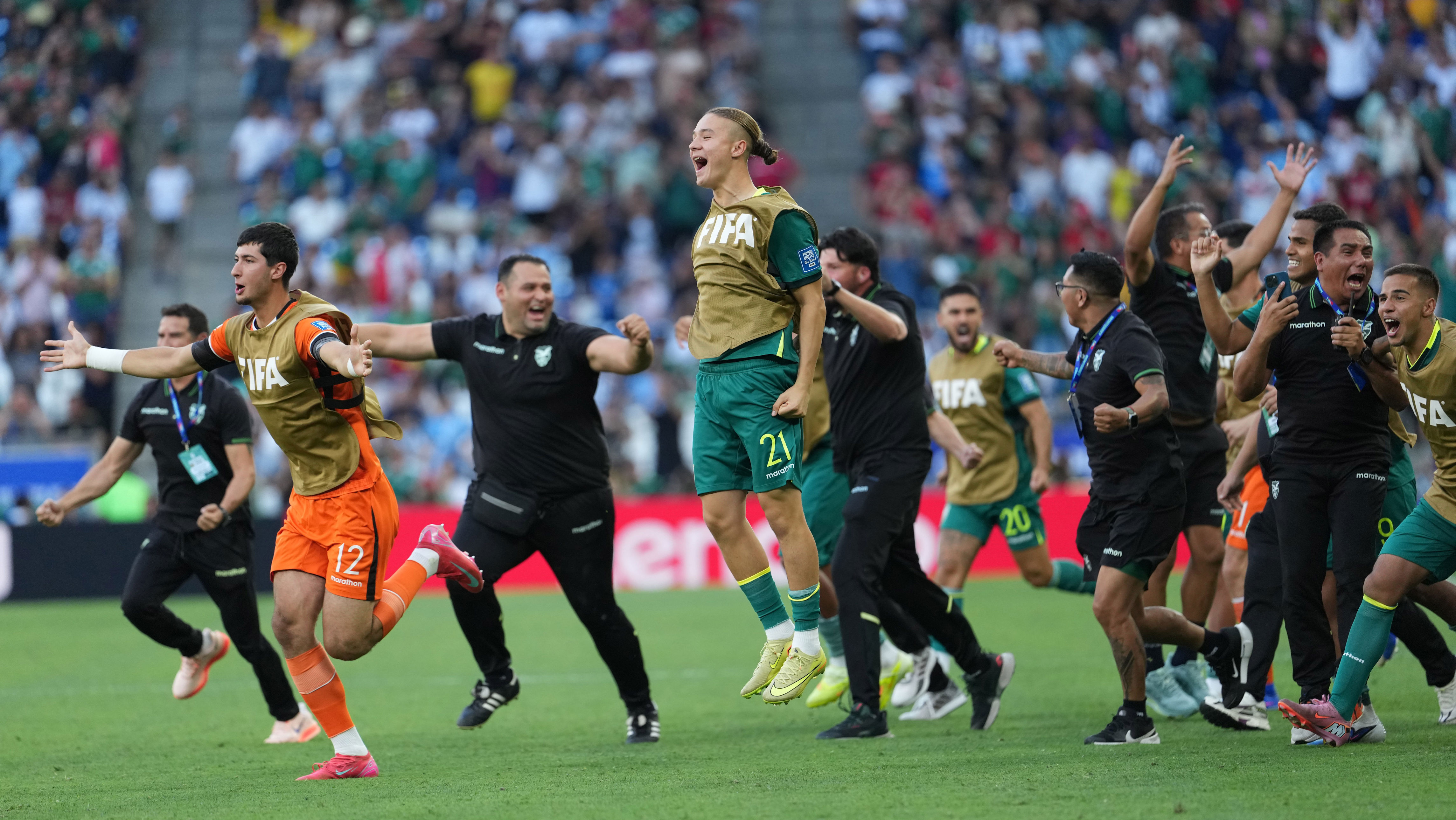 Bolivia derrota a Surinam y jugará contra Irak por un boleto al Mundial ...
