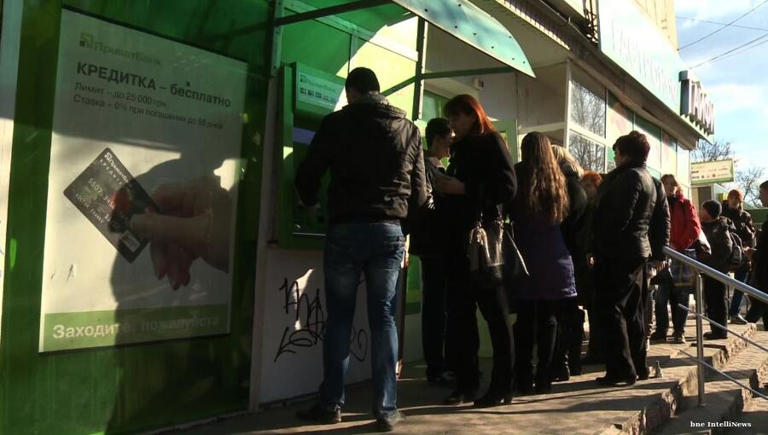 Alarm for Russian banking sector as cash withdrawals spike