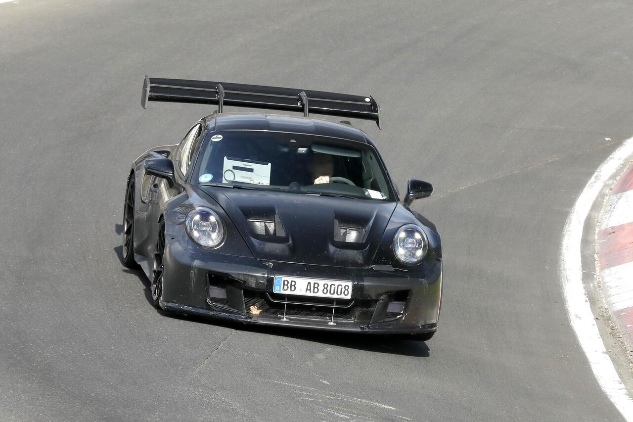 Porsche 911 GT3 RS: il prototipo avvistato al Nürburgring anticipa il ...
