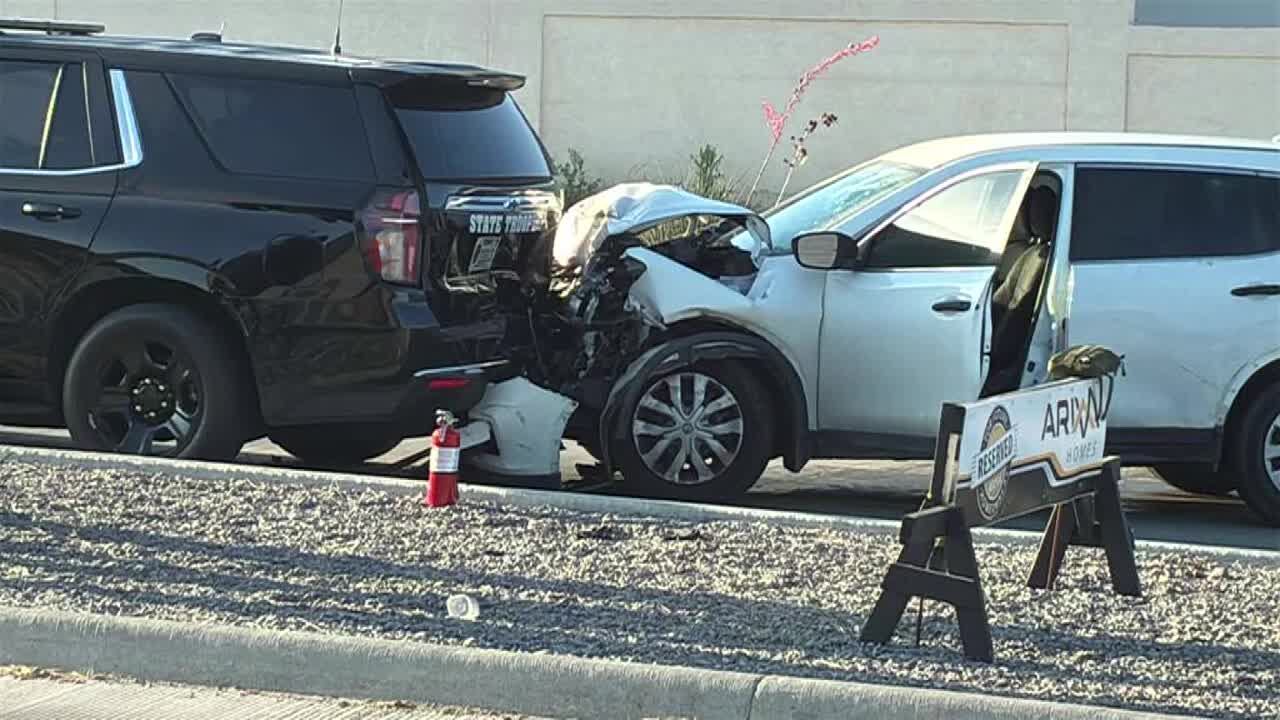 4 injured in crash involving DPS officer in Laredo