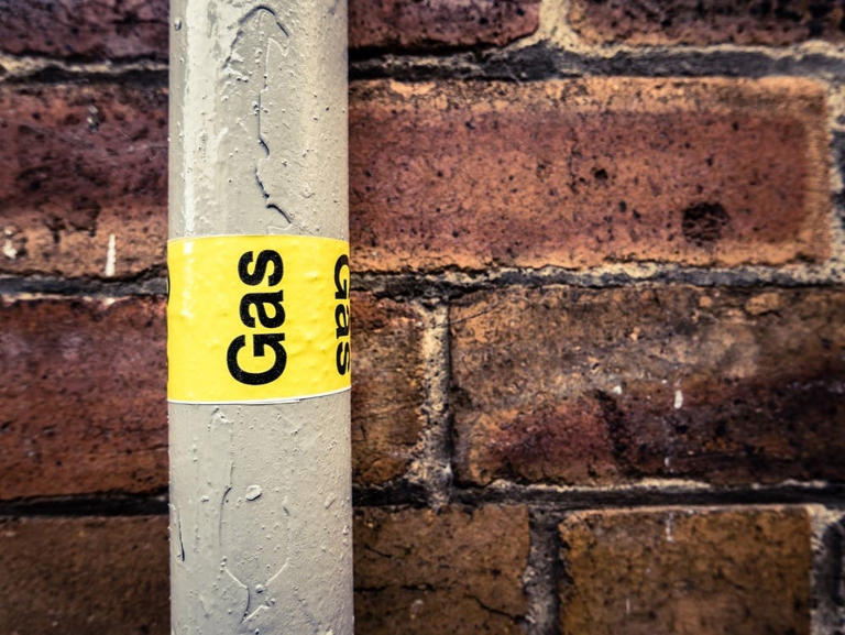 Gas leak prompts evacuation in Southbury: Police