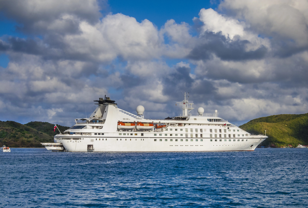 Reasons to choose a small cruise ship for a hidden-port adventure