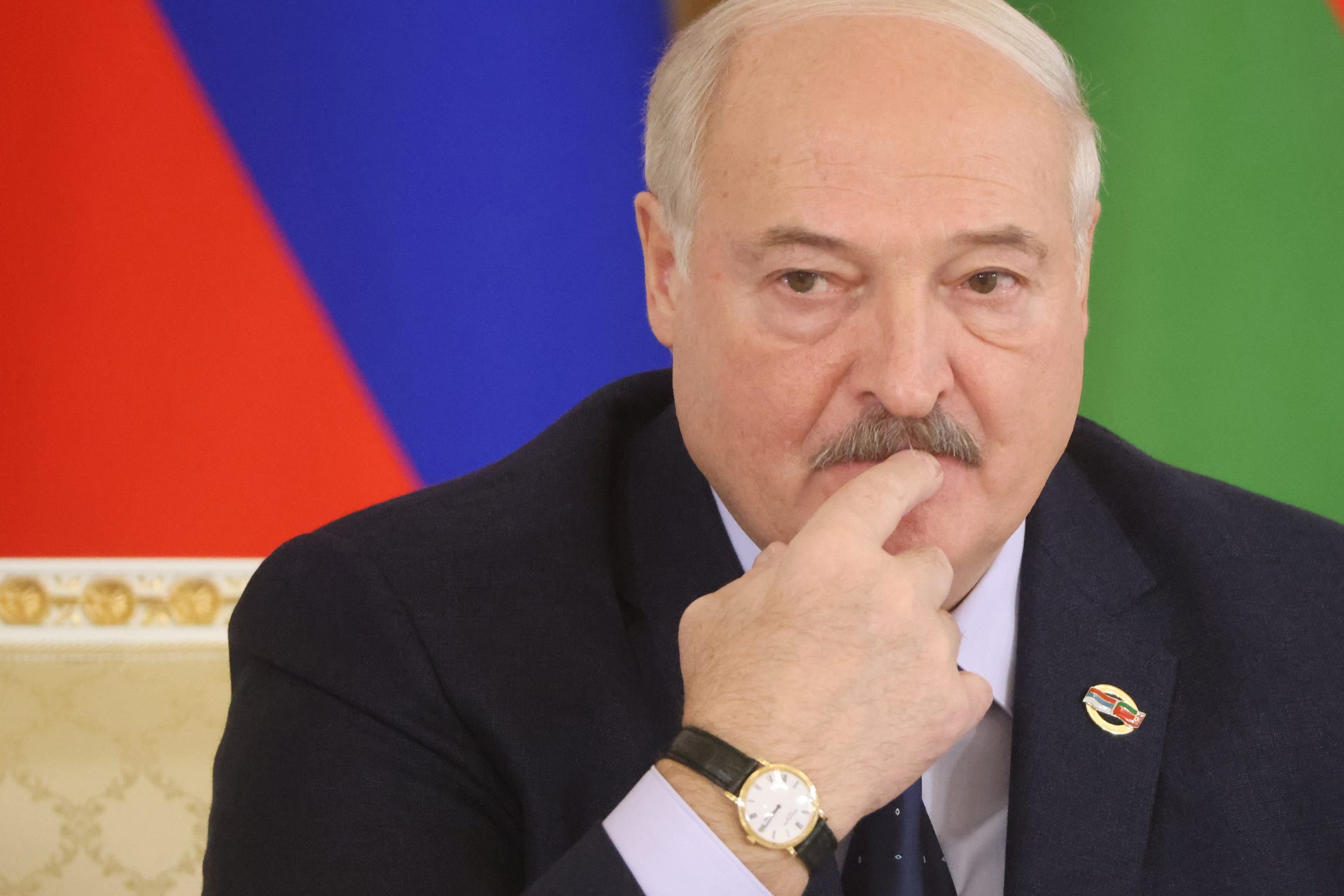 La Biélorussie acculée : Loukachenko présente ses excuses à l'Ukraine