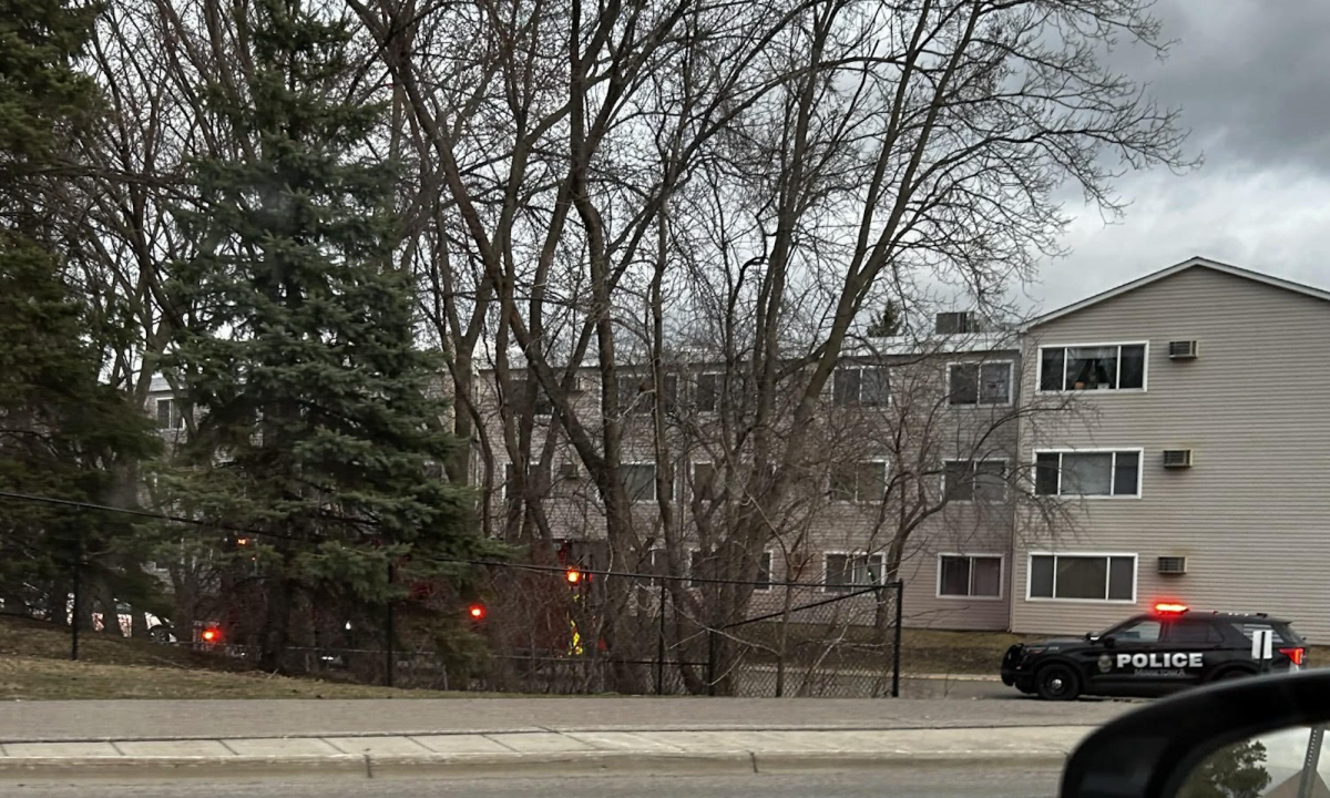 Hunt for suspect who fired shots at Minnetonka apartment building ...