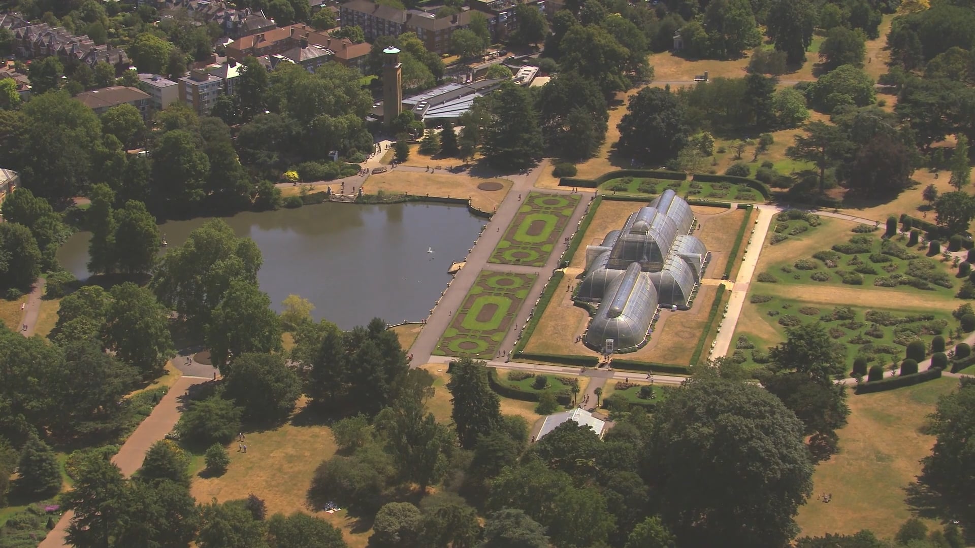 Drone tour of Kew Gardens, London: The world's largest botanical collection