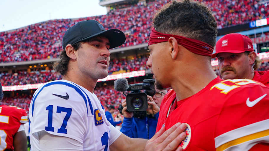 Patrick Mahomes stands alone among 5 early candidates for comeback player