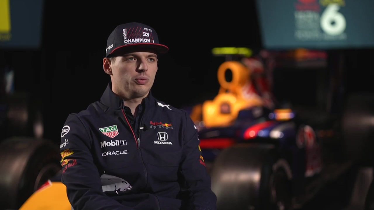 Reporter reacts after being thrown out of press conference by Max ...
