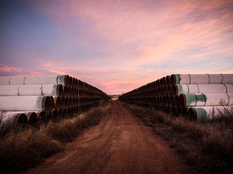 Varcoe: As oil pipelines become an ace in 'Canada's deck,' should ...