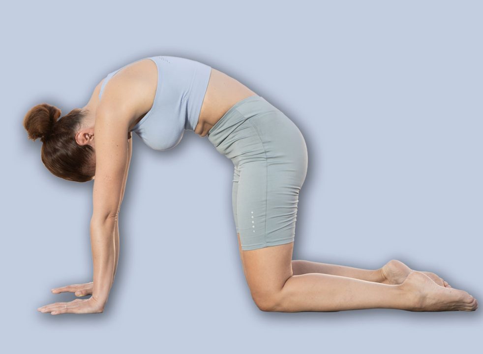 I'm a trainer and here are 5 bed exercises that restore posture faster ...