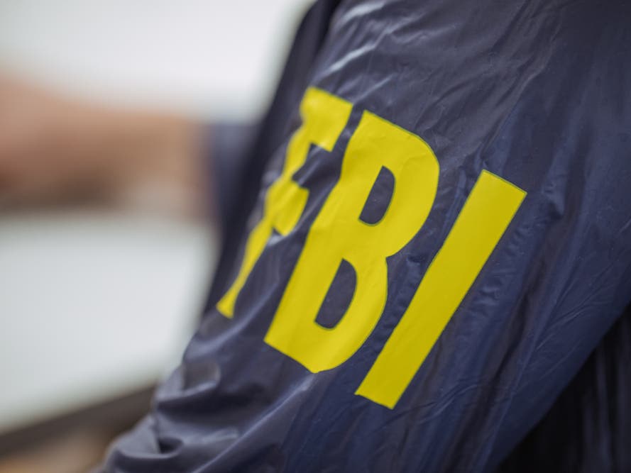 FBI agents swarm Hoboken NJ neighborhood as part of investigation