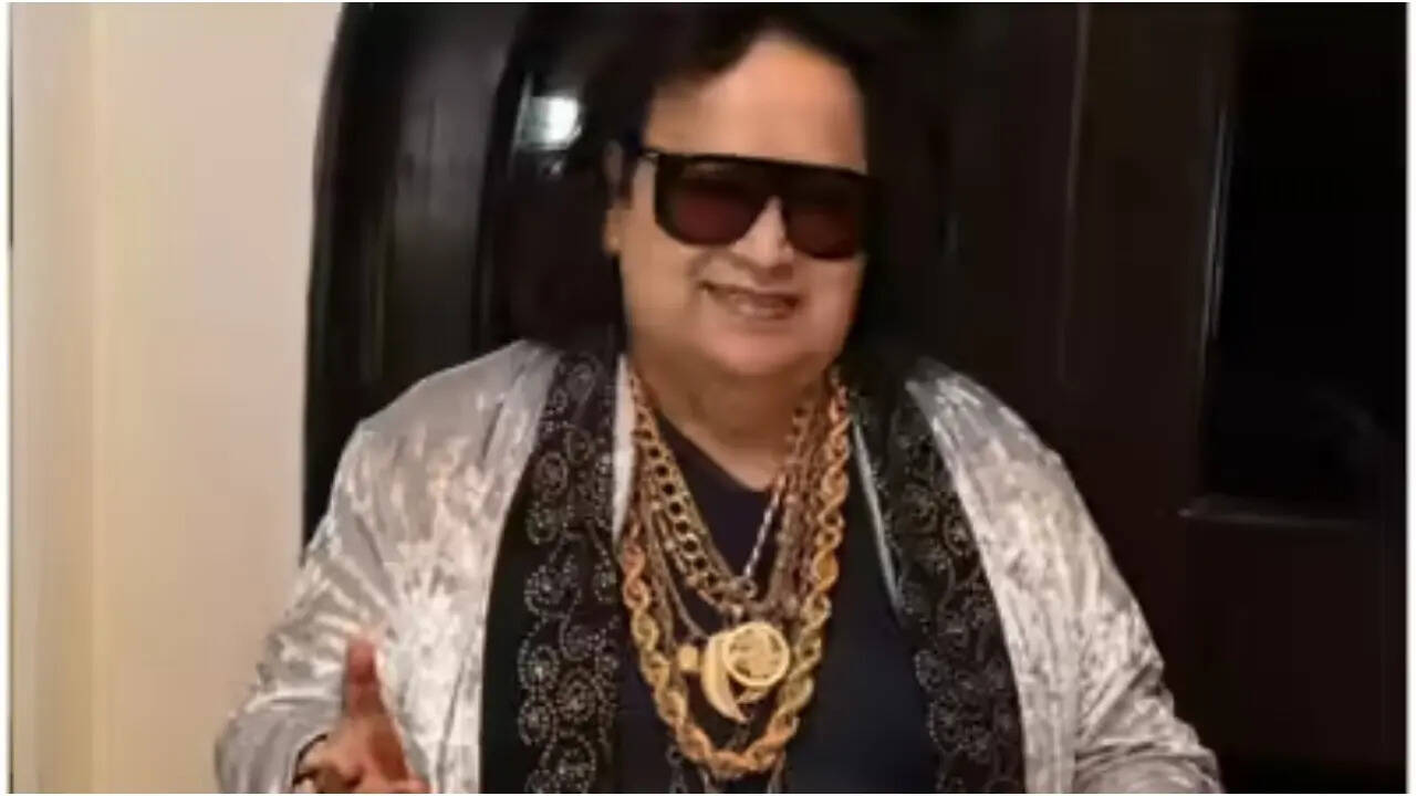 Inside Bappi Lahiri's 1,050 sq ft Mumbai home: Gold chair, 1000 Ganesh ...