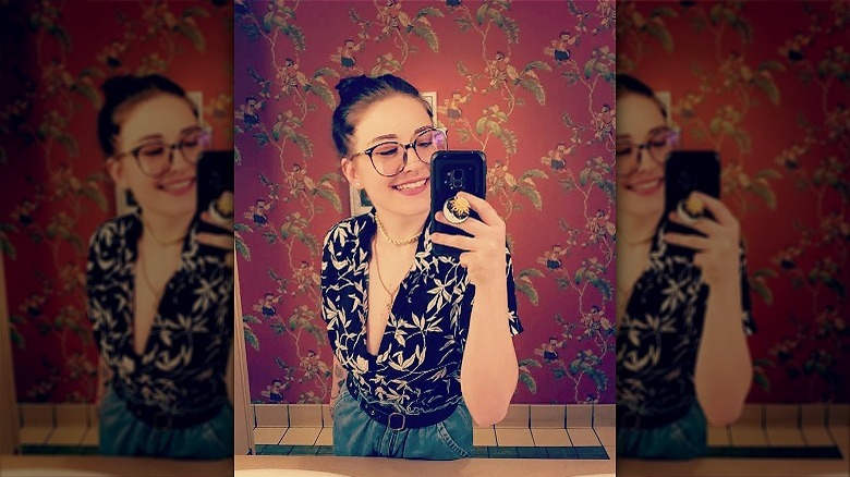 Tips for transitioning your fave button-down into spring & summer