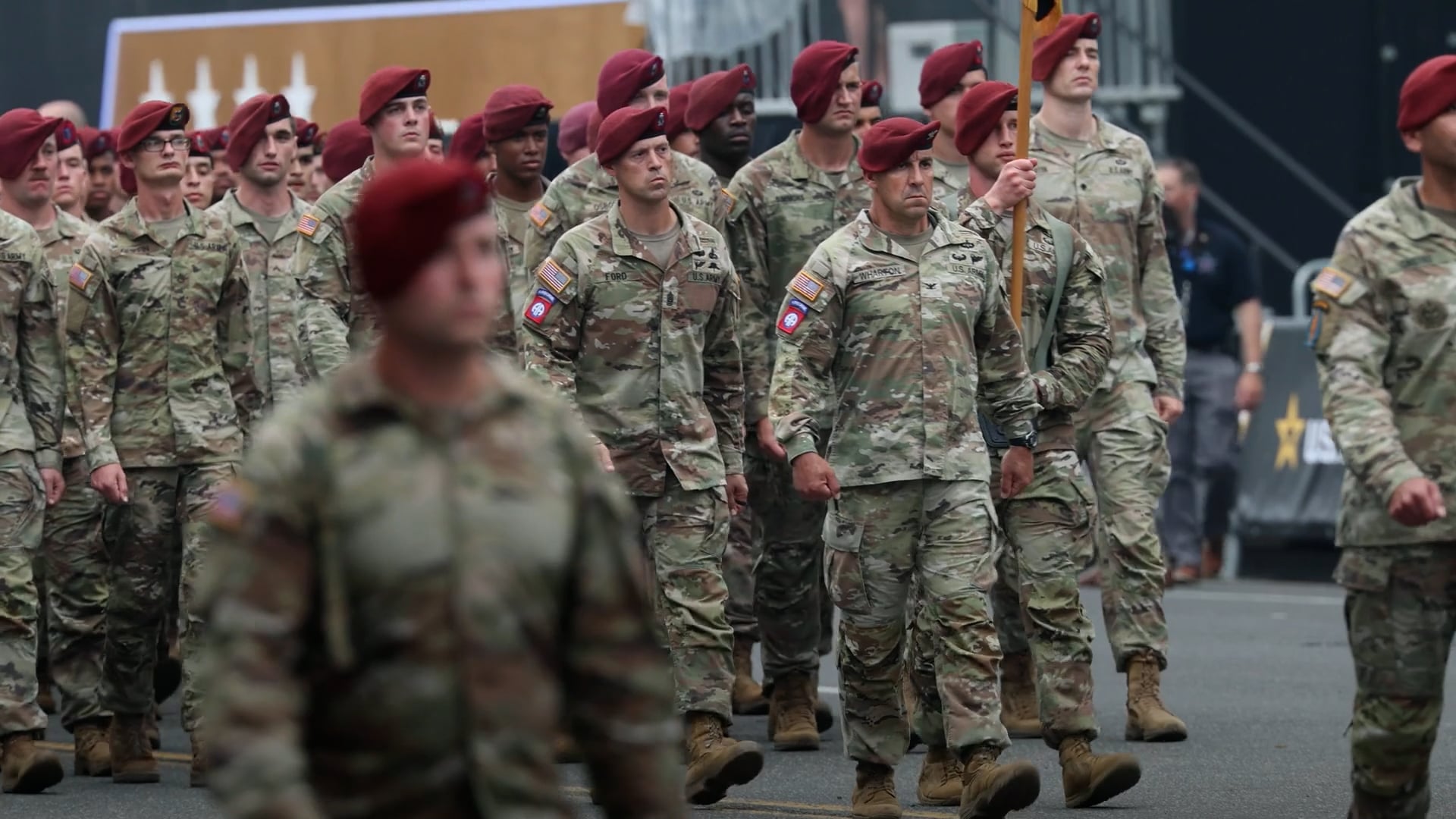 US considers sending 10,000 more ground troops to the Middle East