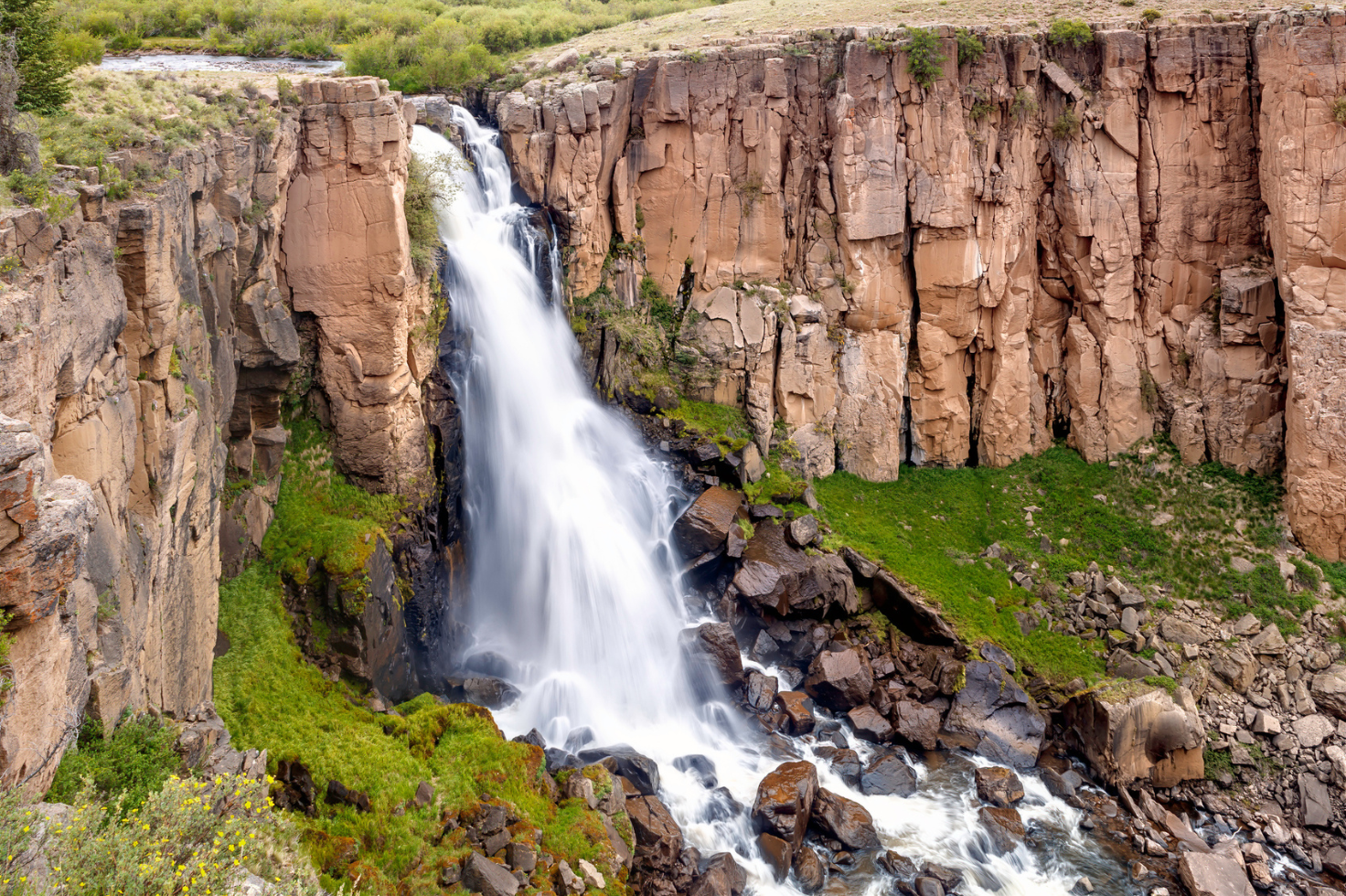 12 breathtaking waterfalls you'll find in Colorado