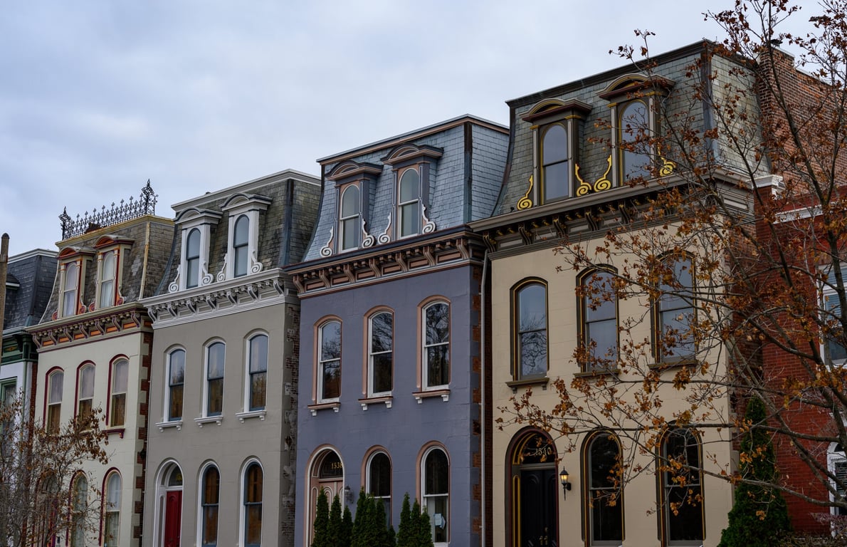 15 cities in America where homebuyers compete for aging fixer-uppers