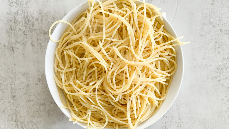 Classic spaghetti cacio e pepe recipe