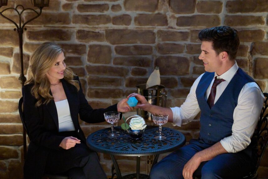 ‘A Royal Setting’s Jen Lilley & Dan Jeannotte dish on Hallmark movie ...