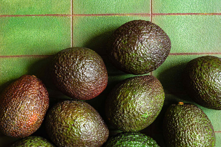 The surprising thing you should always do before cutting an avocado ...