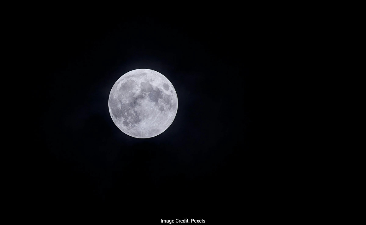 Scientists reveal moon's magnetic mystery and its surprisingly powerful ...