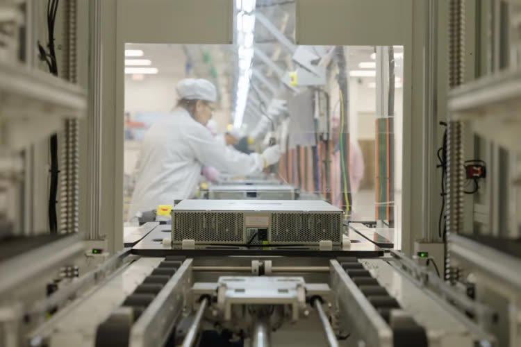 Pourquoi Apple abandonnerait (temporairement) ses serveurs maison pour ...