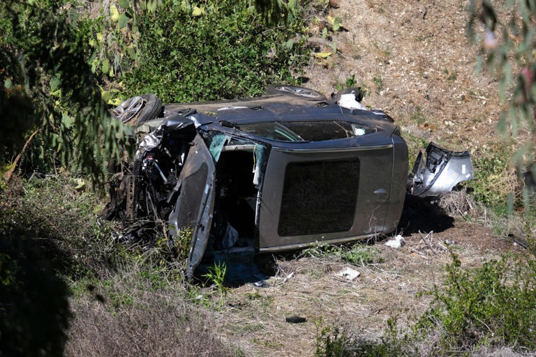 Tiger Woods involved in rollover car crash in Florida days after golf ...