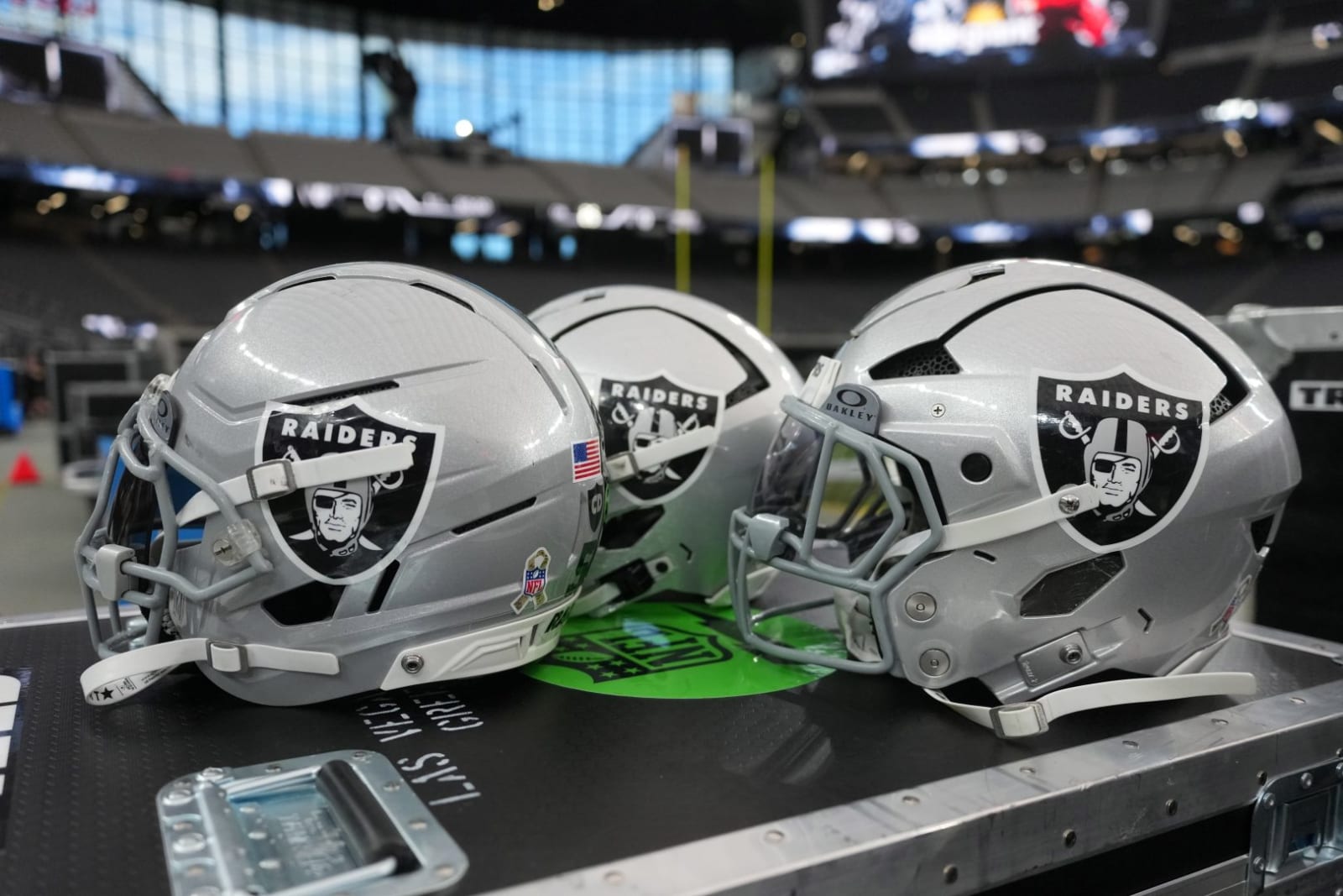 Former Raiders All-Pro Center Barret Robbins Dies at 52
