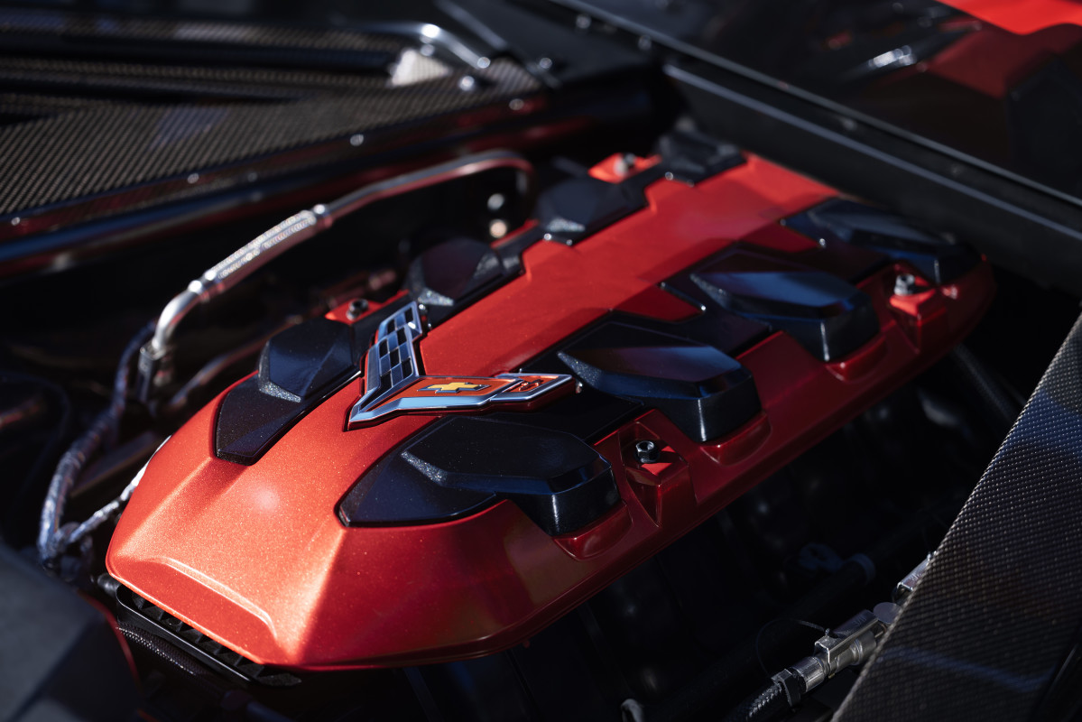 Chevy is putting the LS6 V8 engine in the base Corvette