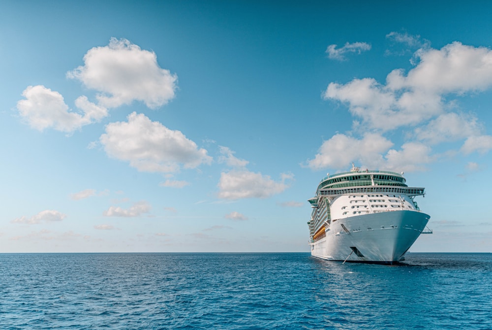 Essential tips for solo cruisers on a massive ship