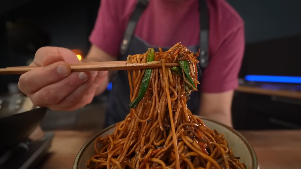 Homemade chow mein: Quick Chinese stir fried noodles with bold flavours