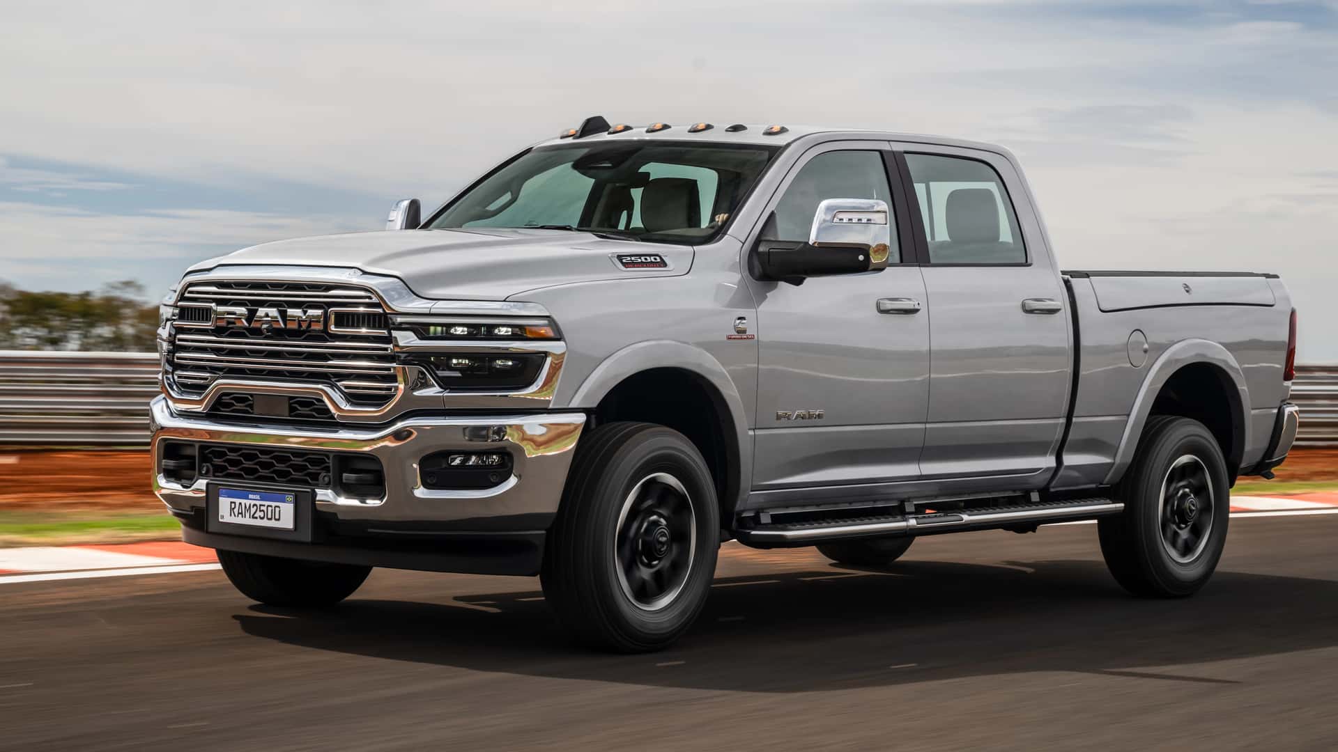Ram lança as novas 2500 e 3500 2026 no Brasil; veja os preços e o que muda