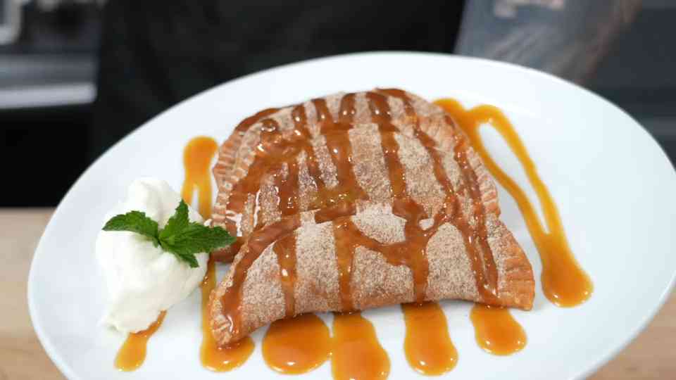 Quick apple pie empanadas for busy nights
